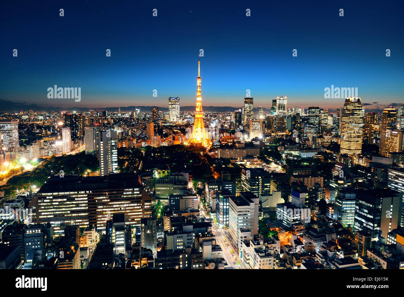 Tokyo rooftop hi-res stock photography and images - Alamy