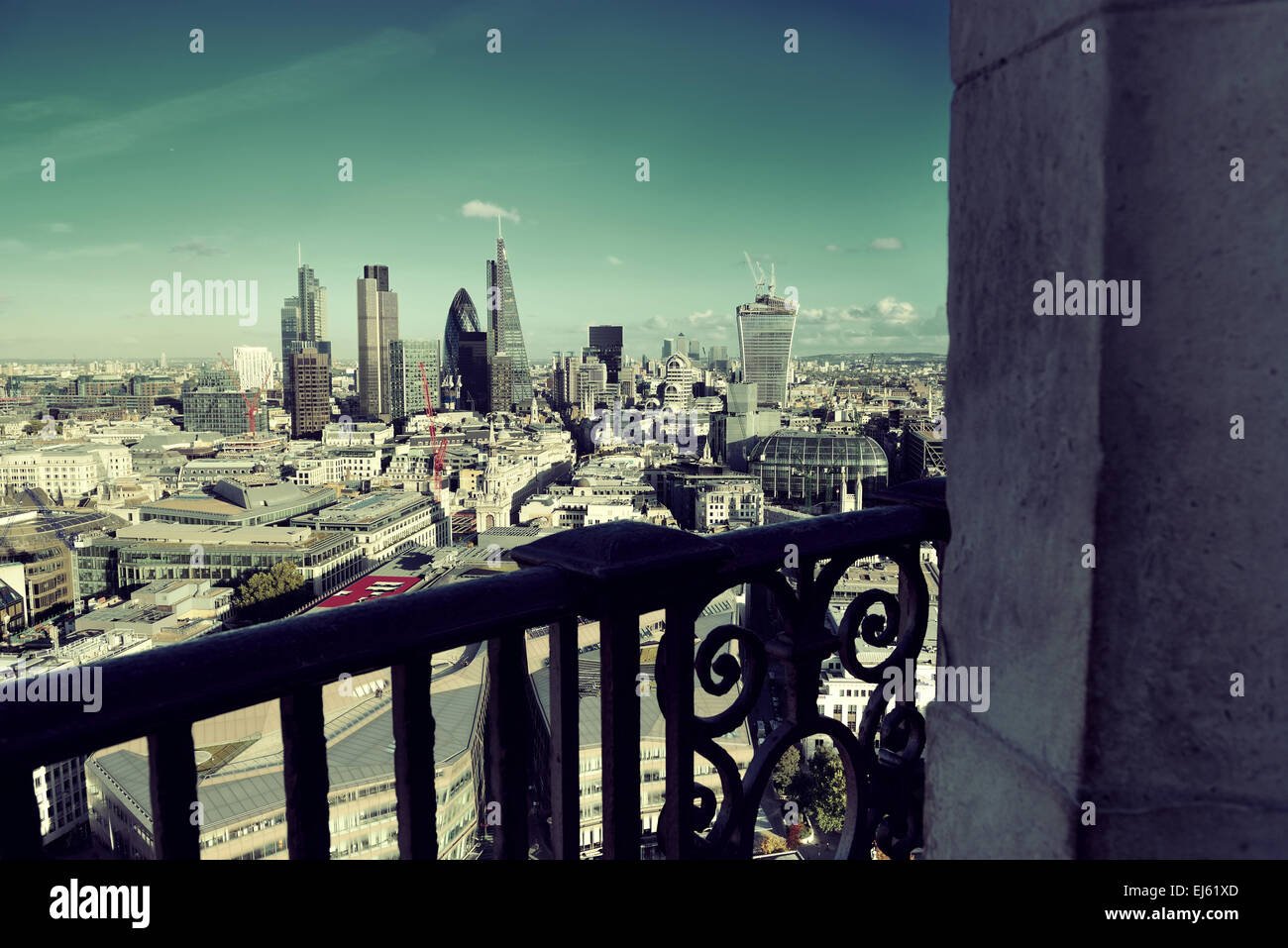 London top view street hi-res stock photography and images - Alamy