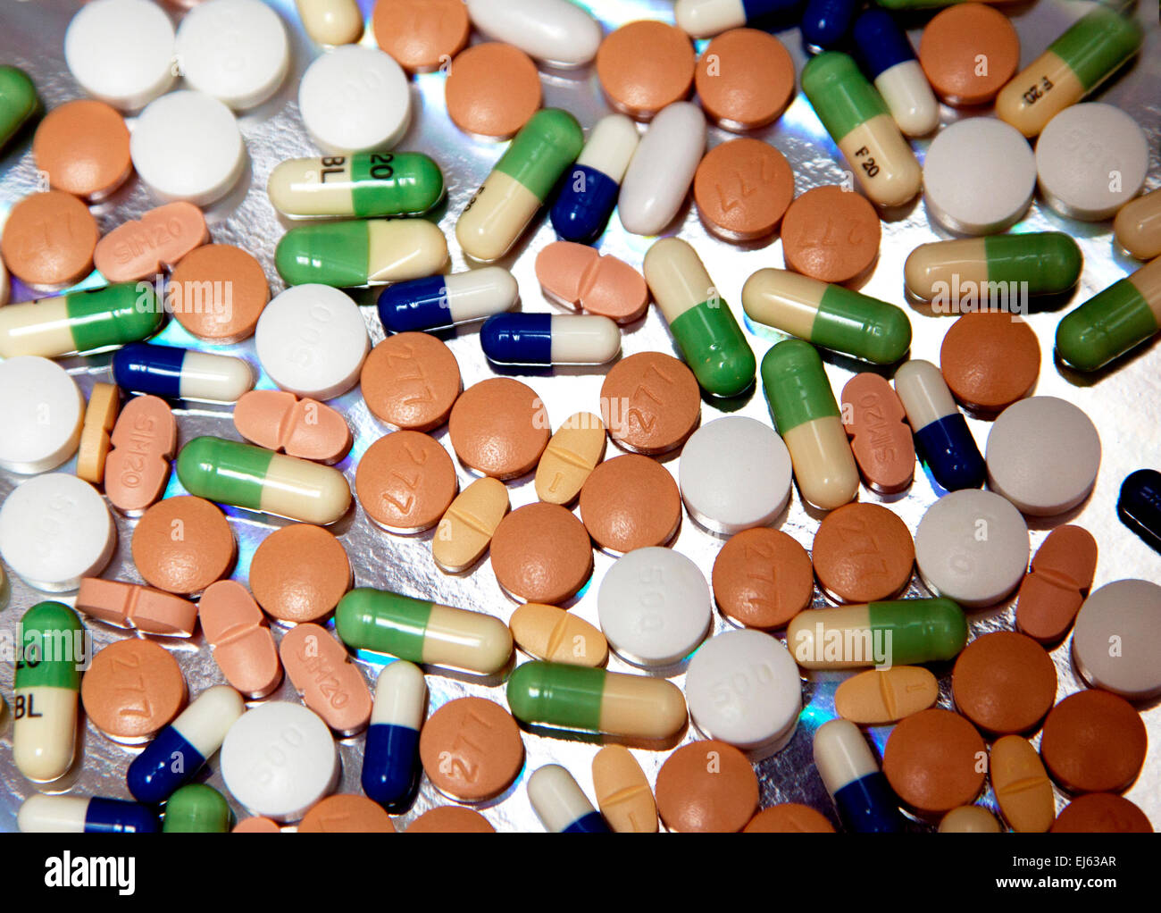 Nhs uk prescription drugs tablets capsules hi-res stock photography and ...