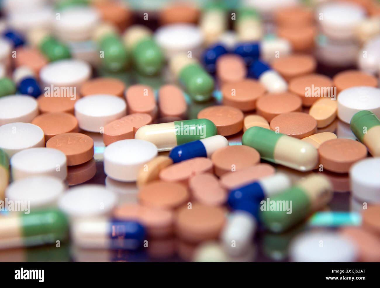 Medications hi-res stock photography and images - Alamy