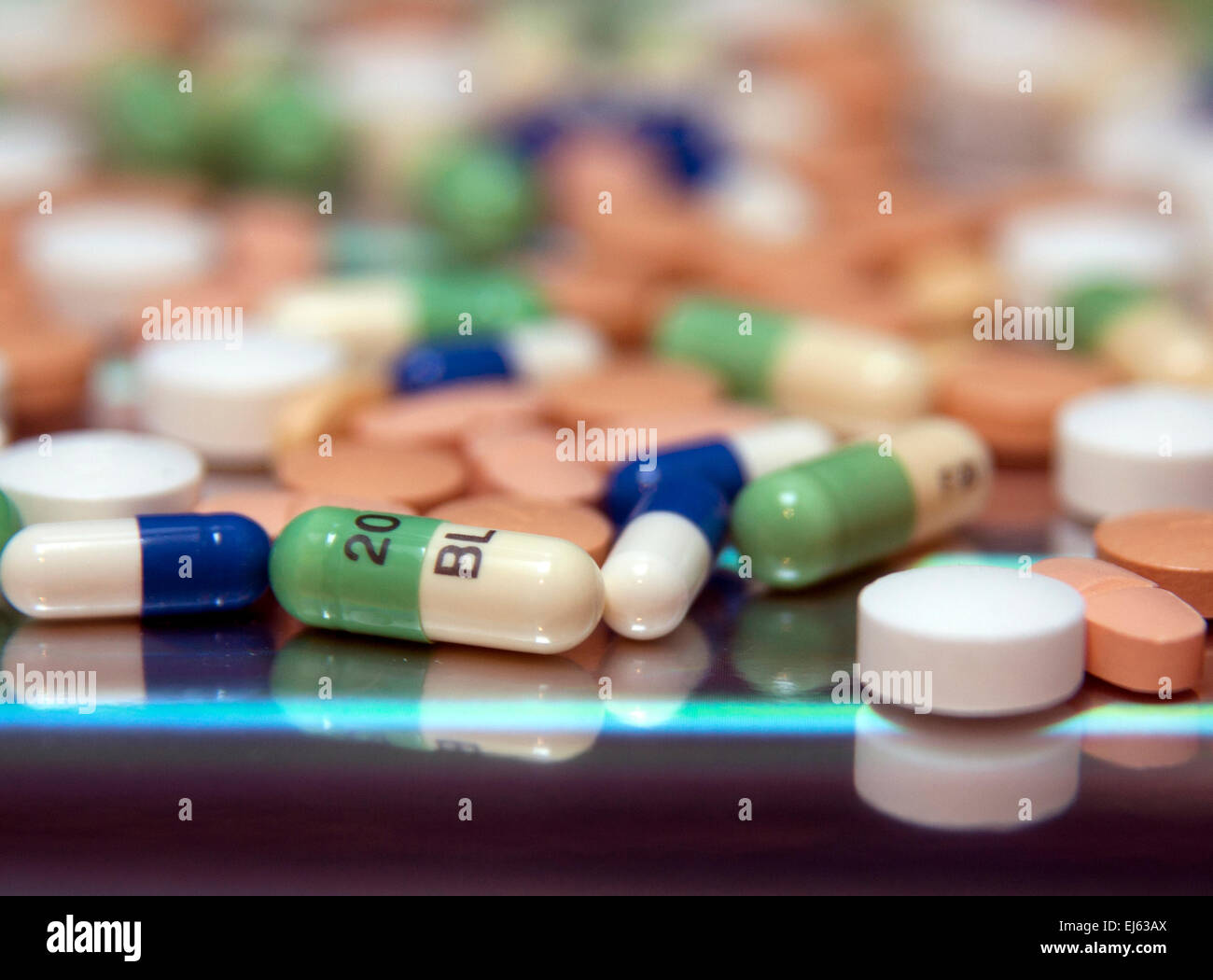 Prescription uk medicines hi-res stock photography and images - Alamy