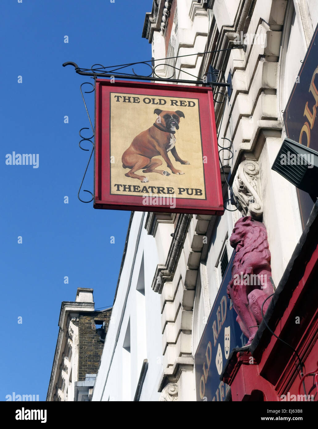 The red lion pub london hi-res stock photography and images - Alamy