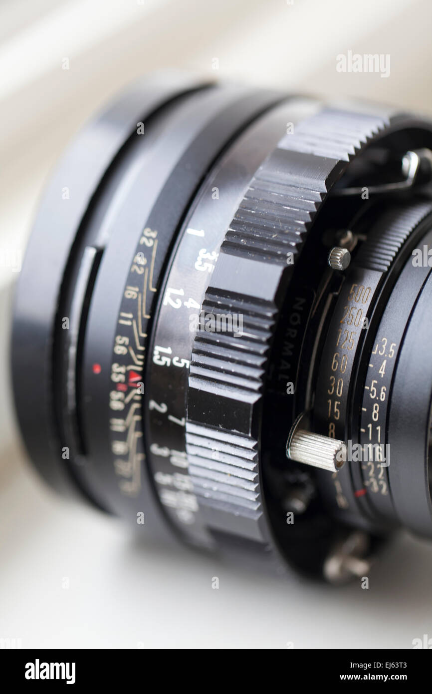 Speed of lens hi-res stock photography and images - Alamy