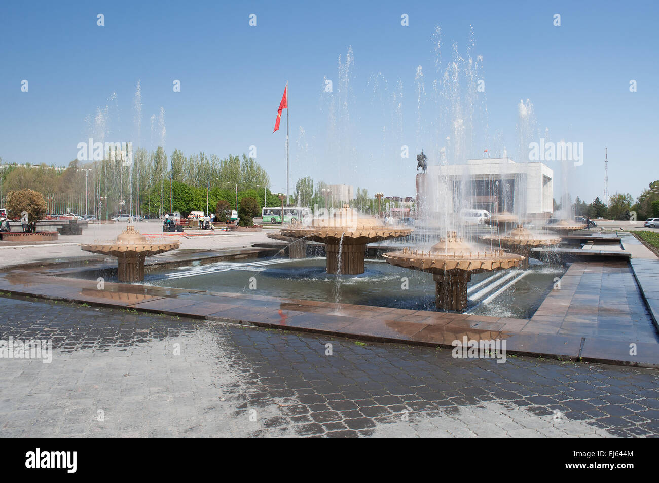 Fountain on Ala-Too Square. Bishkek Stock Photo - Alamy