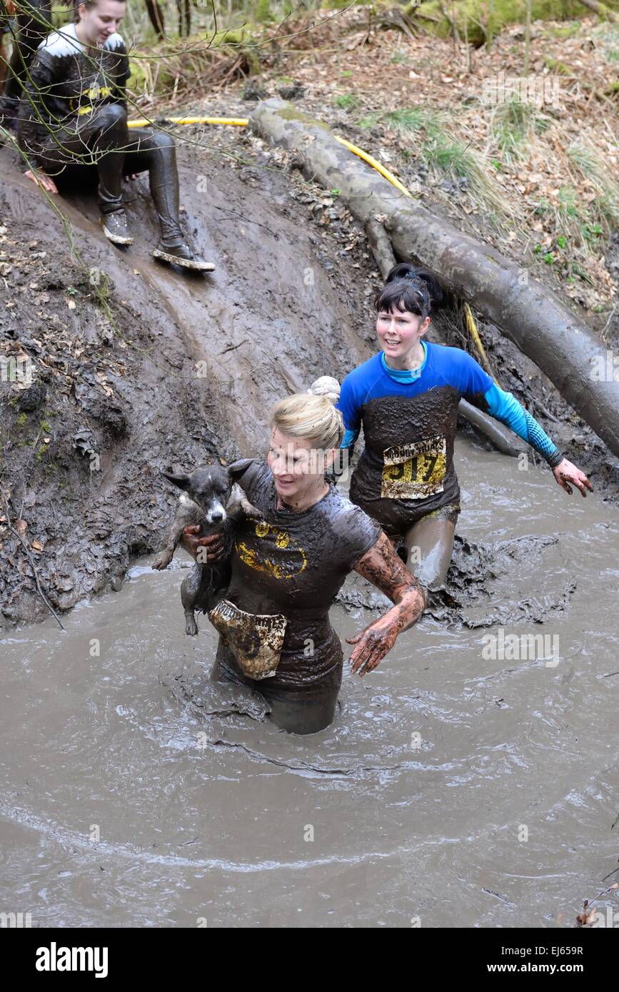 Mud run woman hi-res stock photography and images - Alamy