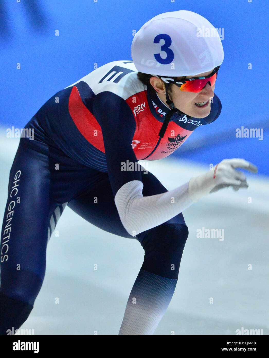 Erfurt, Germany. 22nd Mar, 2015. A speed skater competes in the women's ...