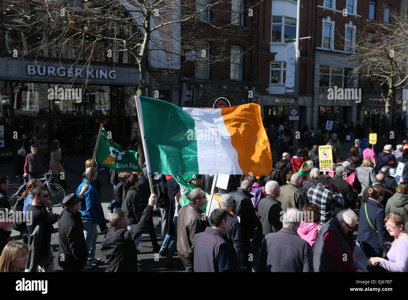 Dublin city and tricolour flag hi-res stock photography and images - Alamy