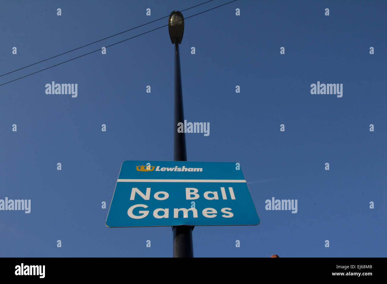 No ball games frisbees or kites hi-res stock photography and images - Alamy