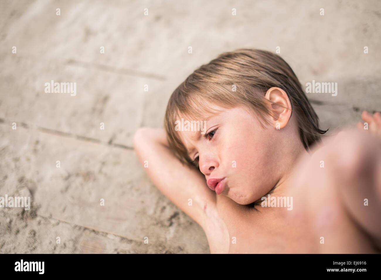 Summer tanning hi-res stock photography and images - Alamy