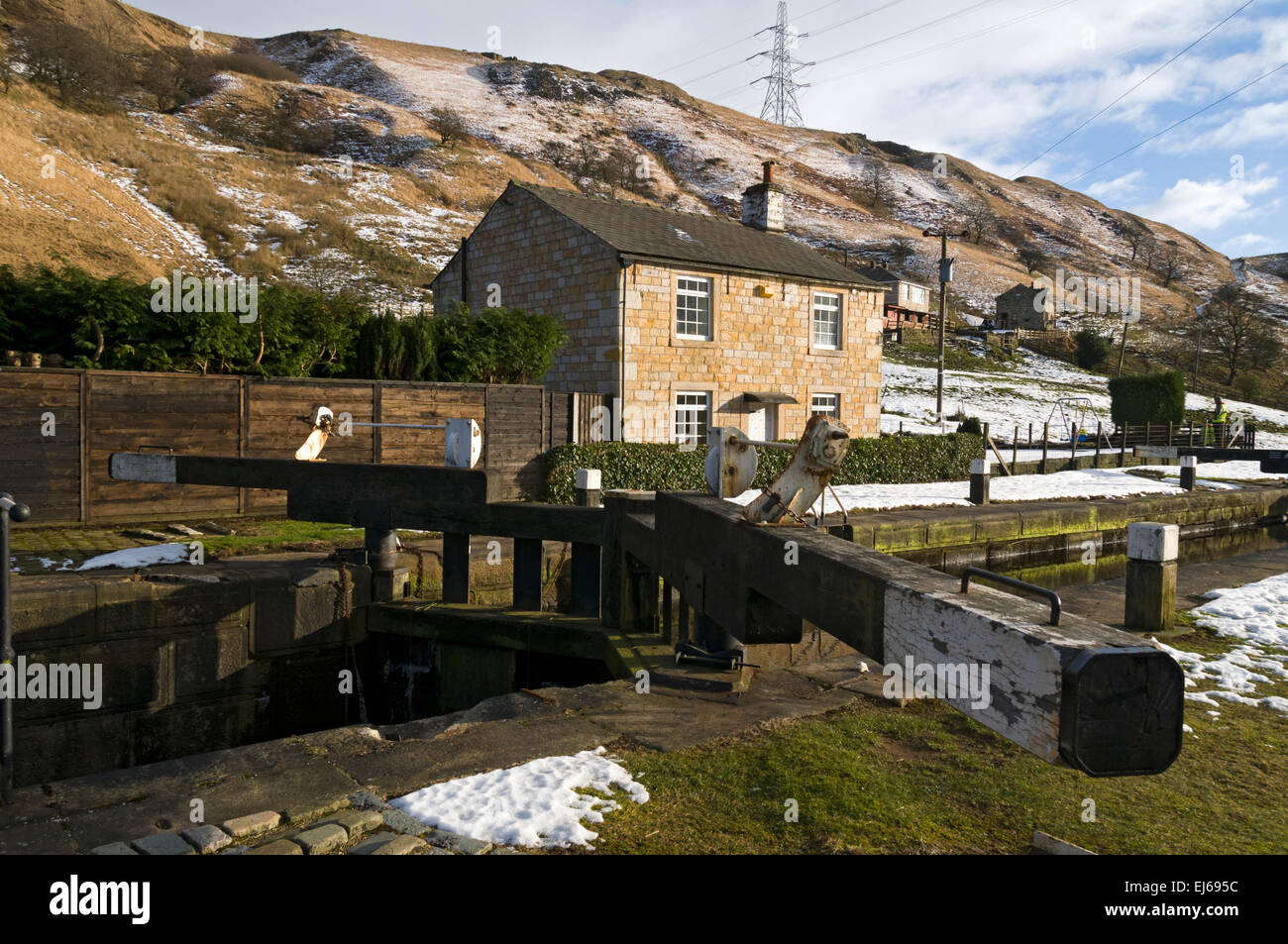 Lock 36, Longlees Lock, on the Rochdale Canal, near Walsden, Todmorden ...