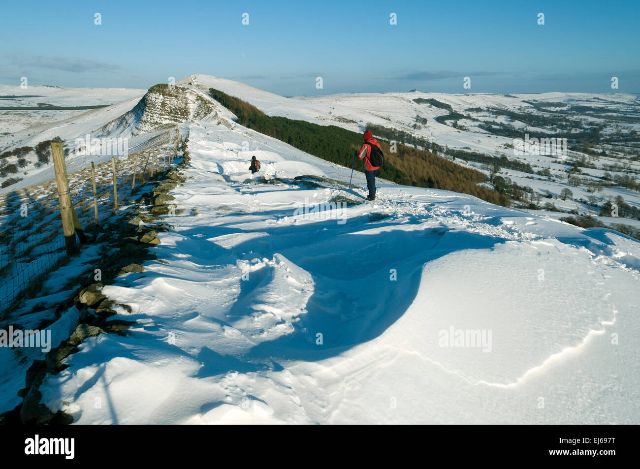 Back Tor in winter, from the 'Great Ridge' above Edale, Peak District ...