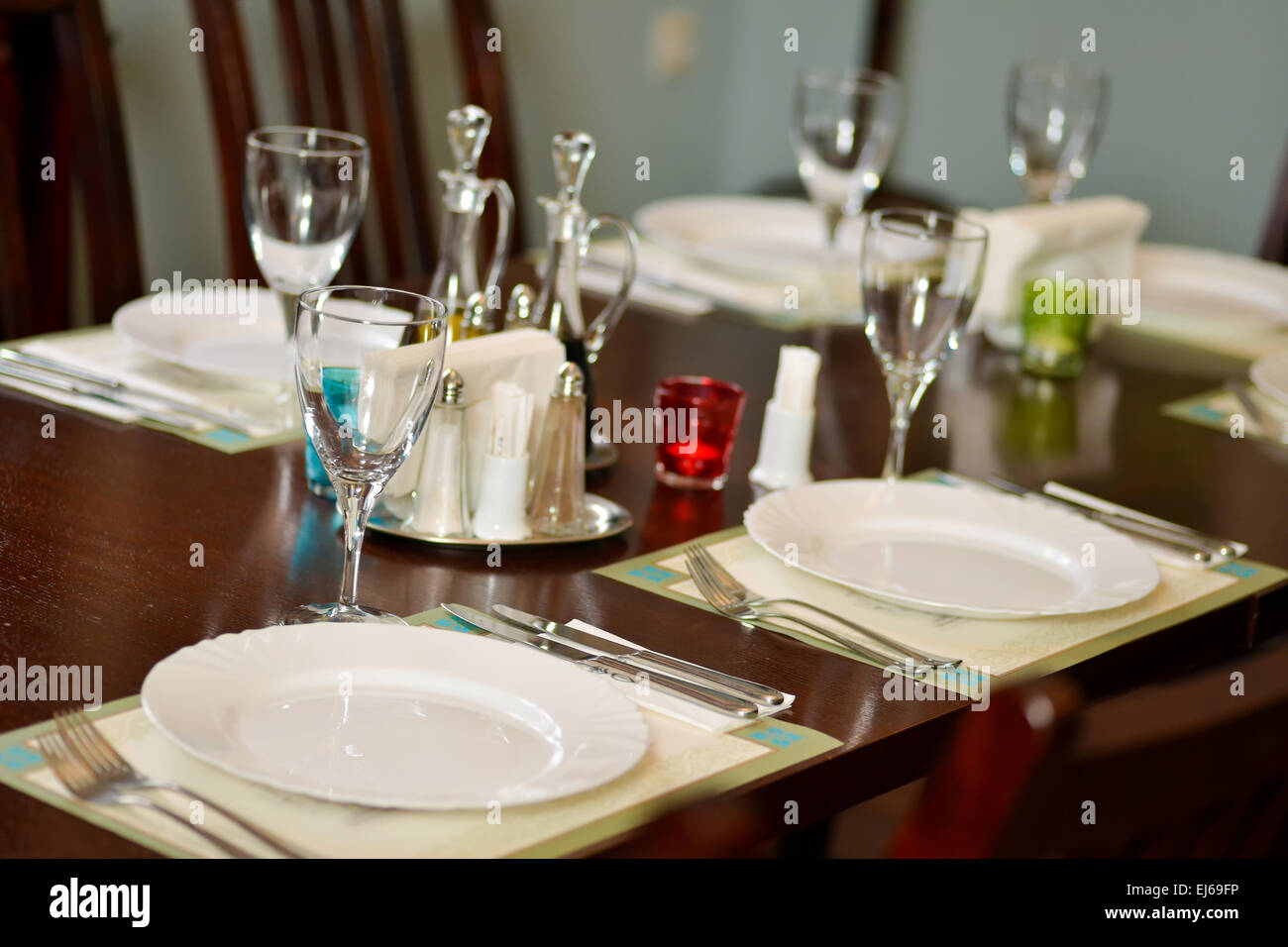 Arranged table in elegant restaurant Stock Photo - Alamy