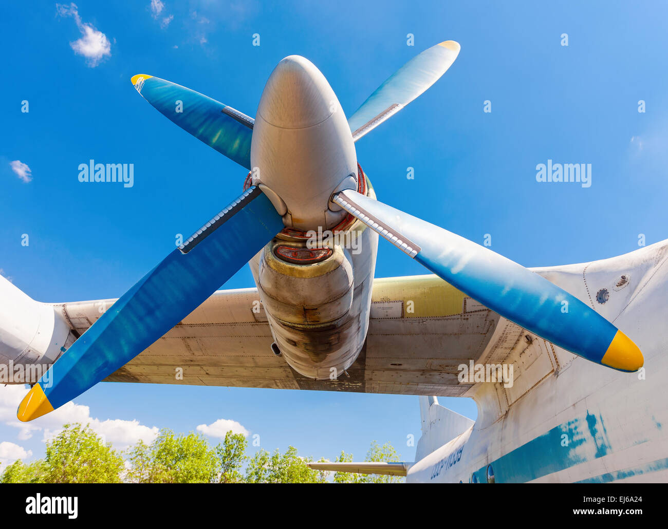 Abandoned aviation hi-res stock photography and images - Alamy