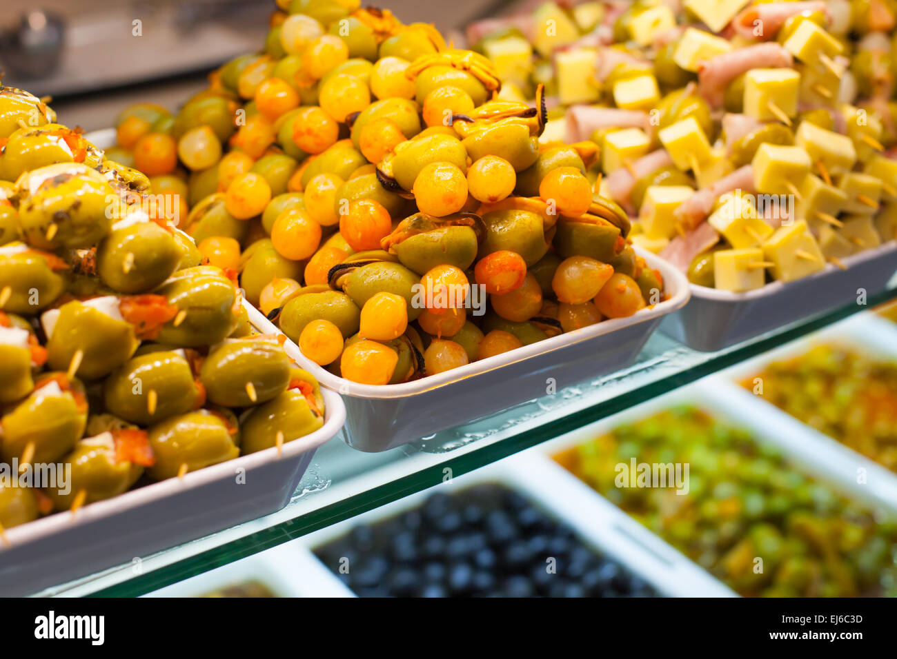 Typical spanish food market Stock Photo - Alamy
