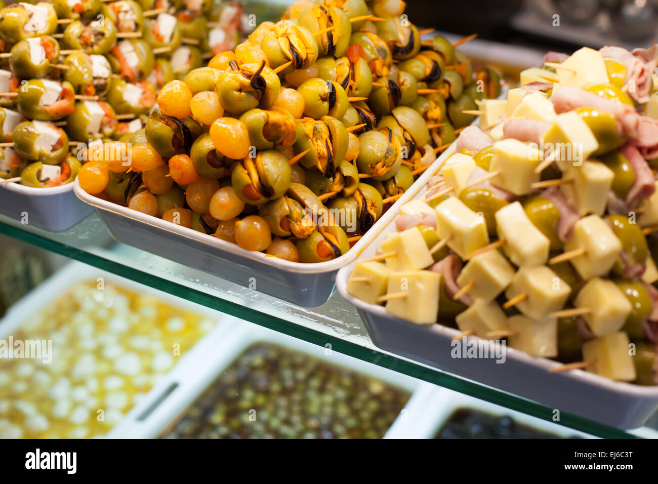 Typical spanish food market Stock Photo - Alamy
