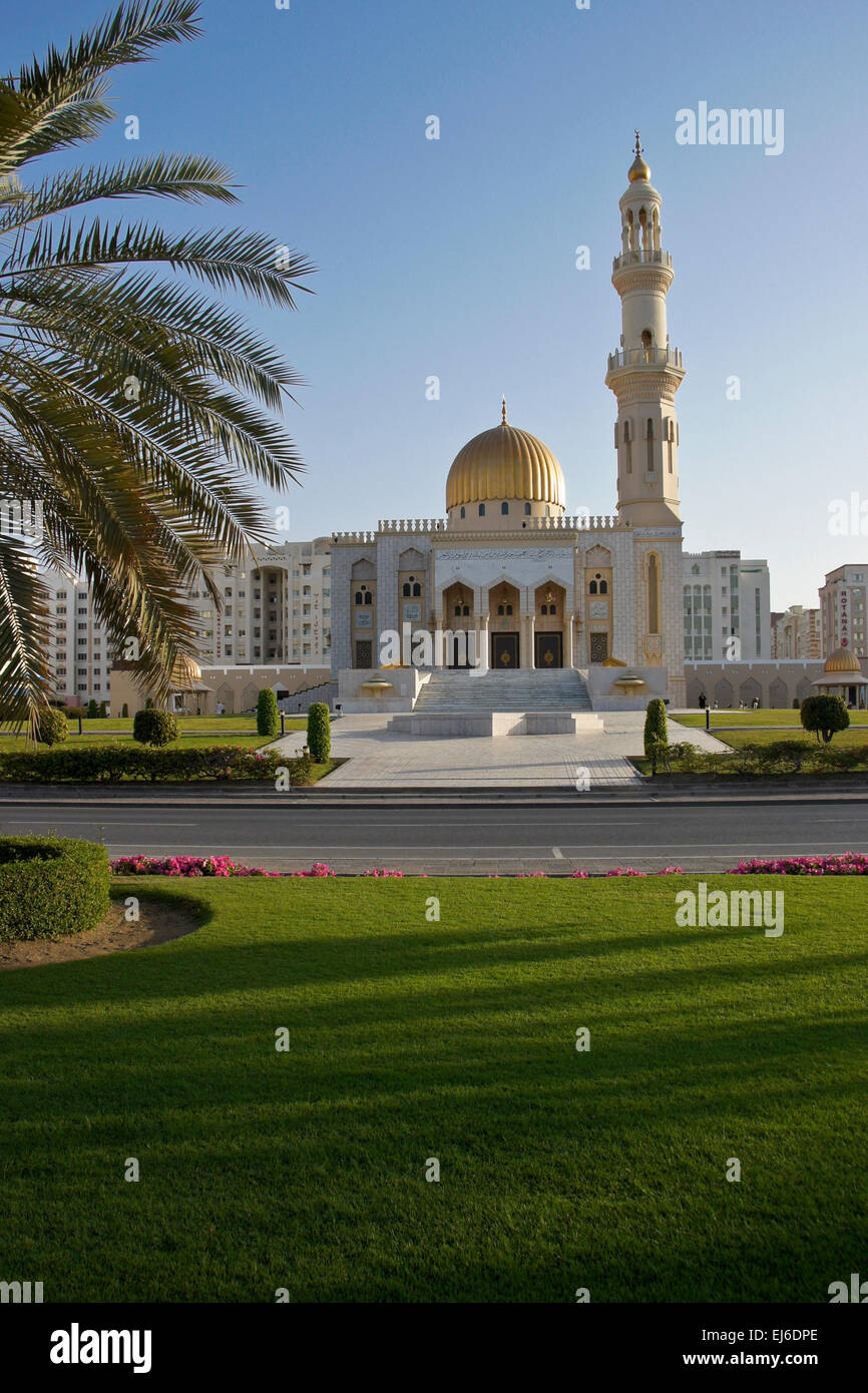 Al-Zawawi mosque, Muscat, Oman Stock Photo - Alamy
