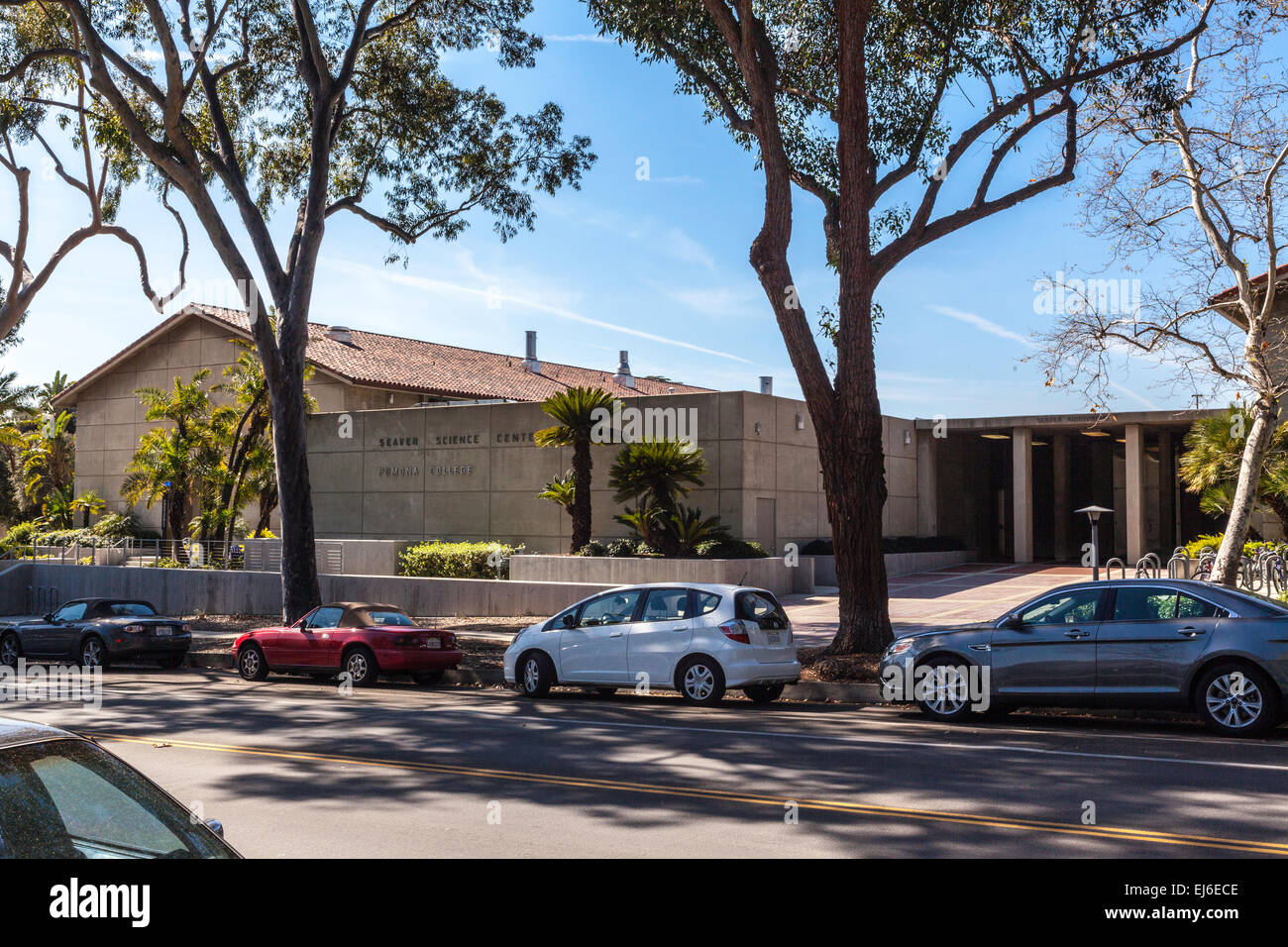 Seaver Science Center at Pomona College in Claremont California Stock ...