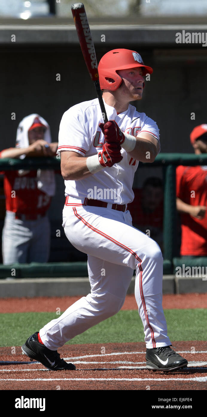 Usa. 22nd Mar, 2015. SPORTS -- The Lobos Chris DeVito watches his hit ...