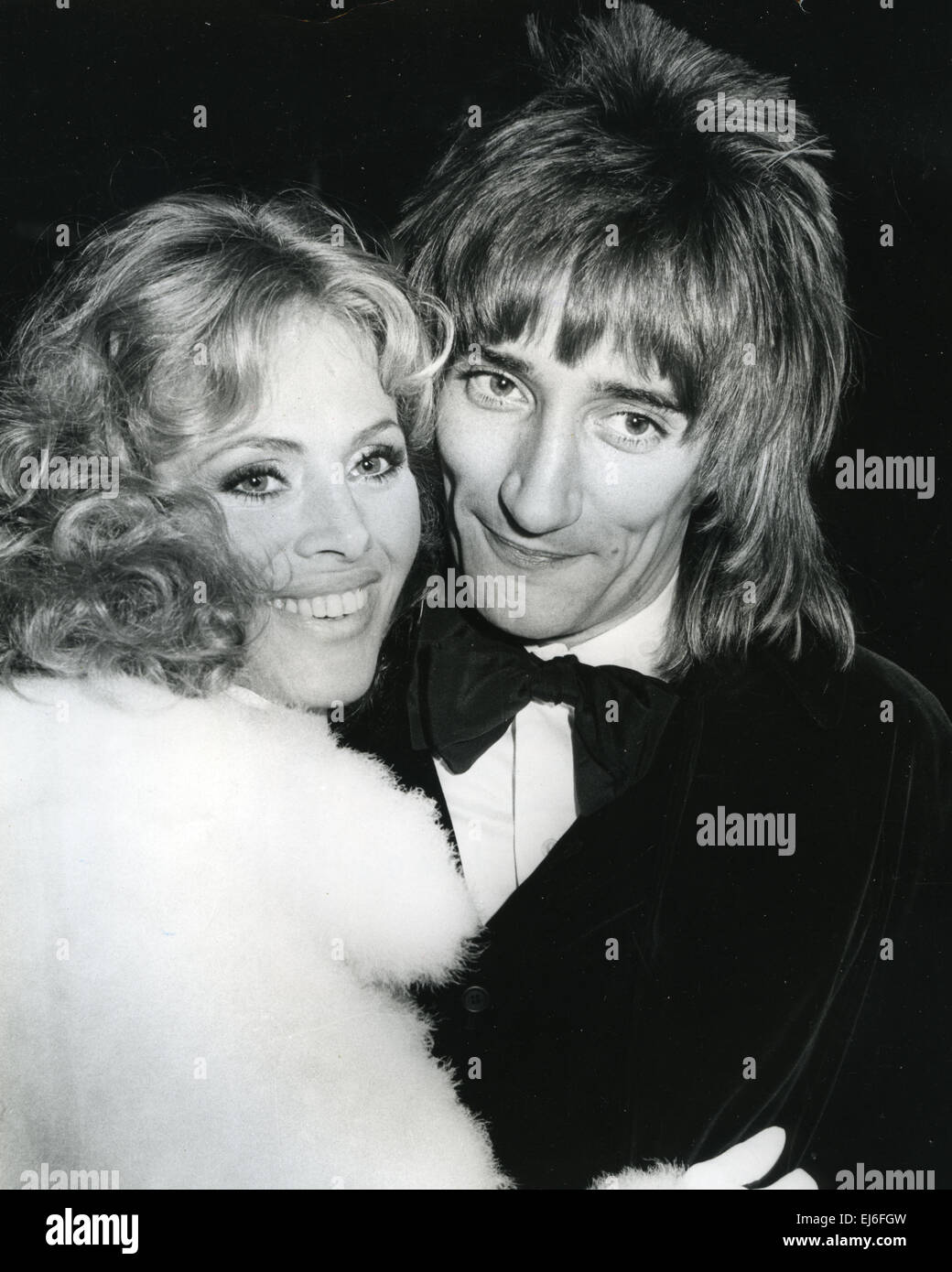 Britt ekland rod stewart hi-res stock photography and images - Alamy