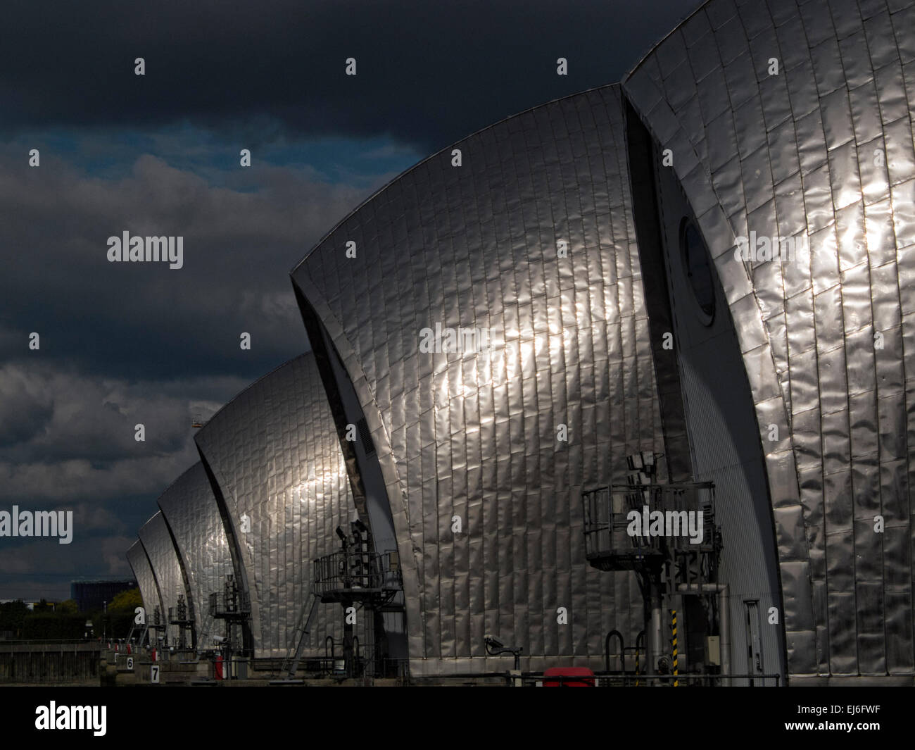 Thames barrier hi-res stock photography and images - Alamy
