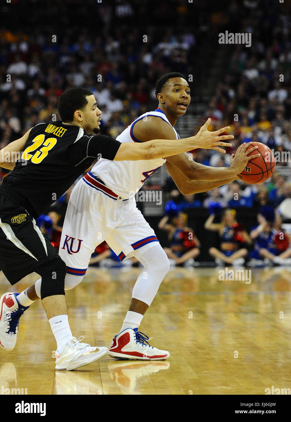 Kansas jayhawks basketball graham hi-res stock photography and images ...