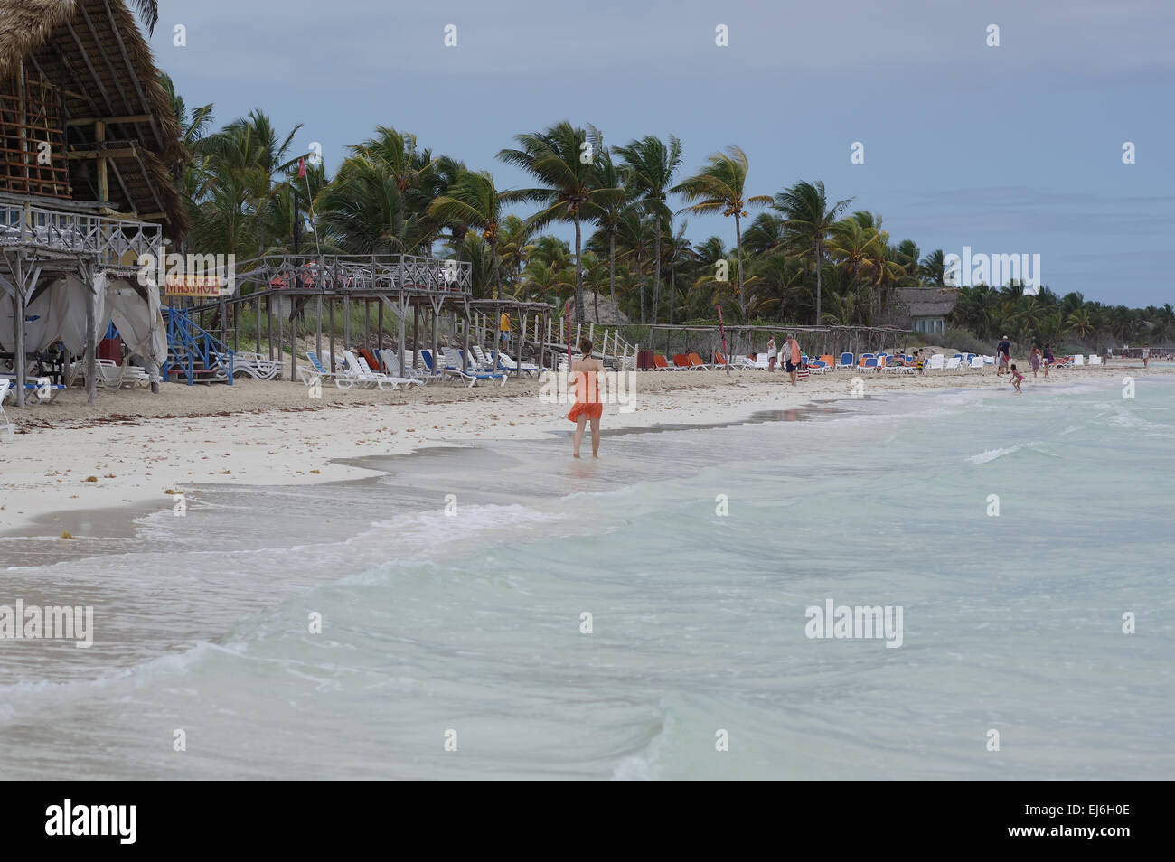 Back lady standing beach hi-res stock photography and images - Alamy