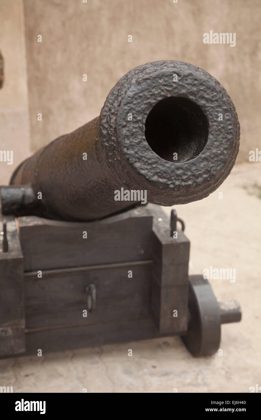 Cannon from Fort Al Fahidi, Dubai Stock Photo - Alamy
