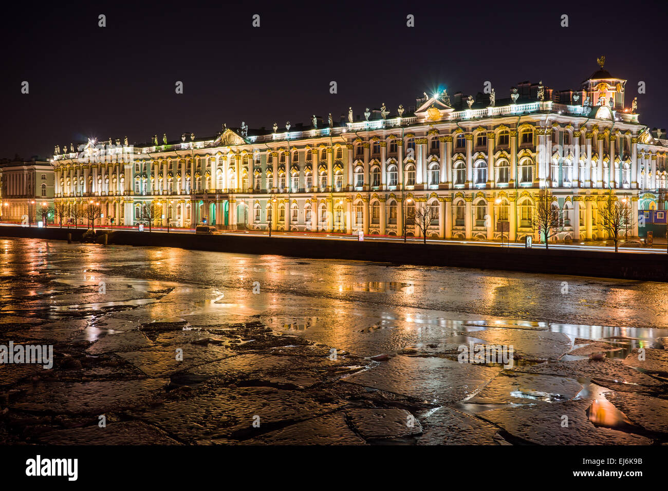 Building winter palace alexander hi-res stock photography and images ...