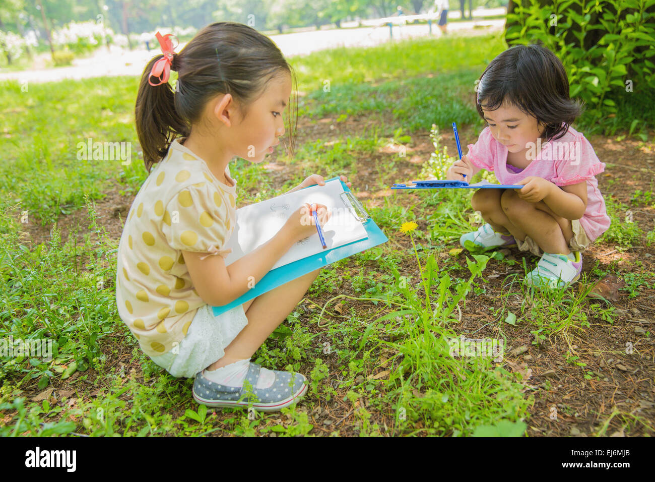 Japanese kids in a city park Stock Photo - Alamy