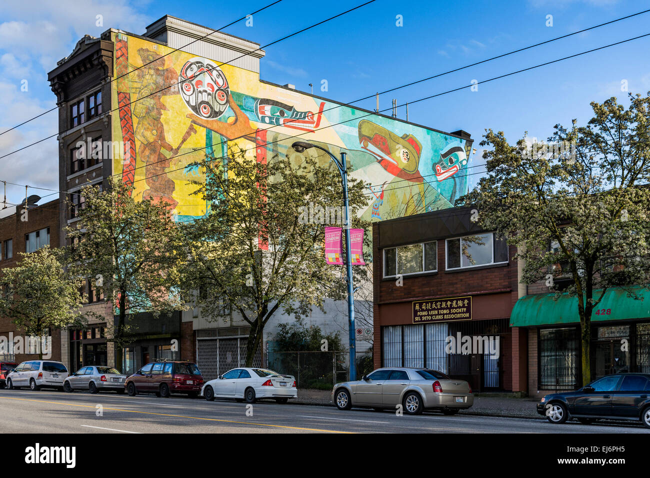First nations mural hi-res stock photography and images - Alamy