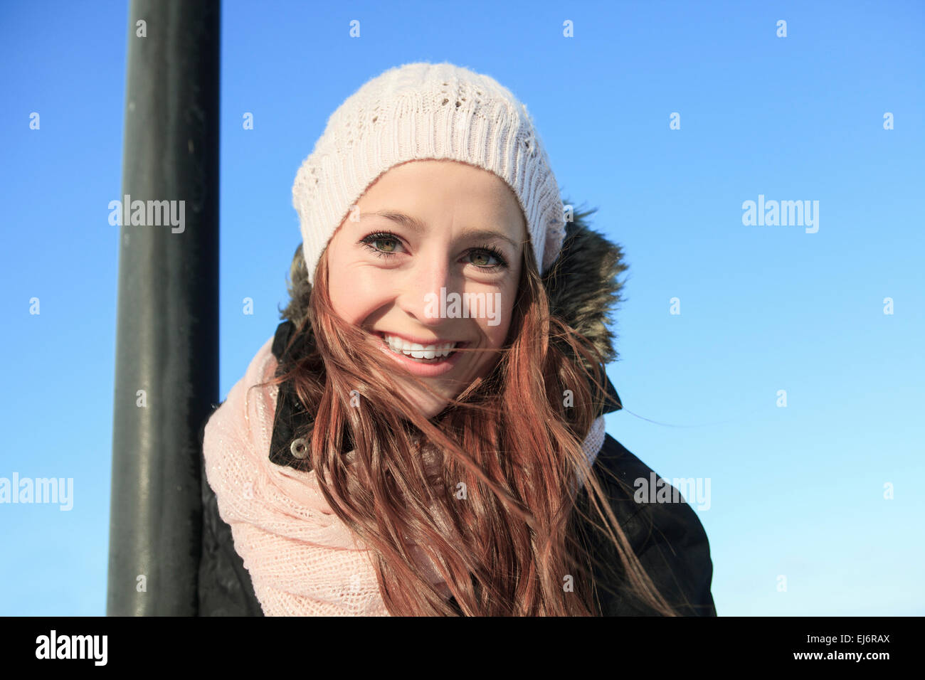woman portrait outside in winter season Stock Photo - Alamy