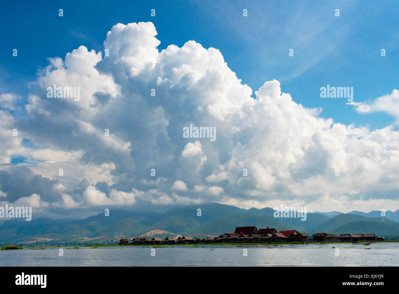Myanmar shan state inle lake hi-res stock photography and images - Alamy