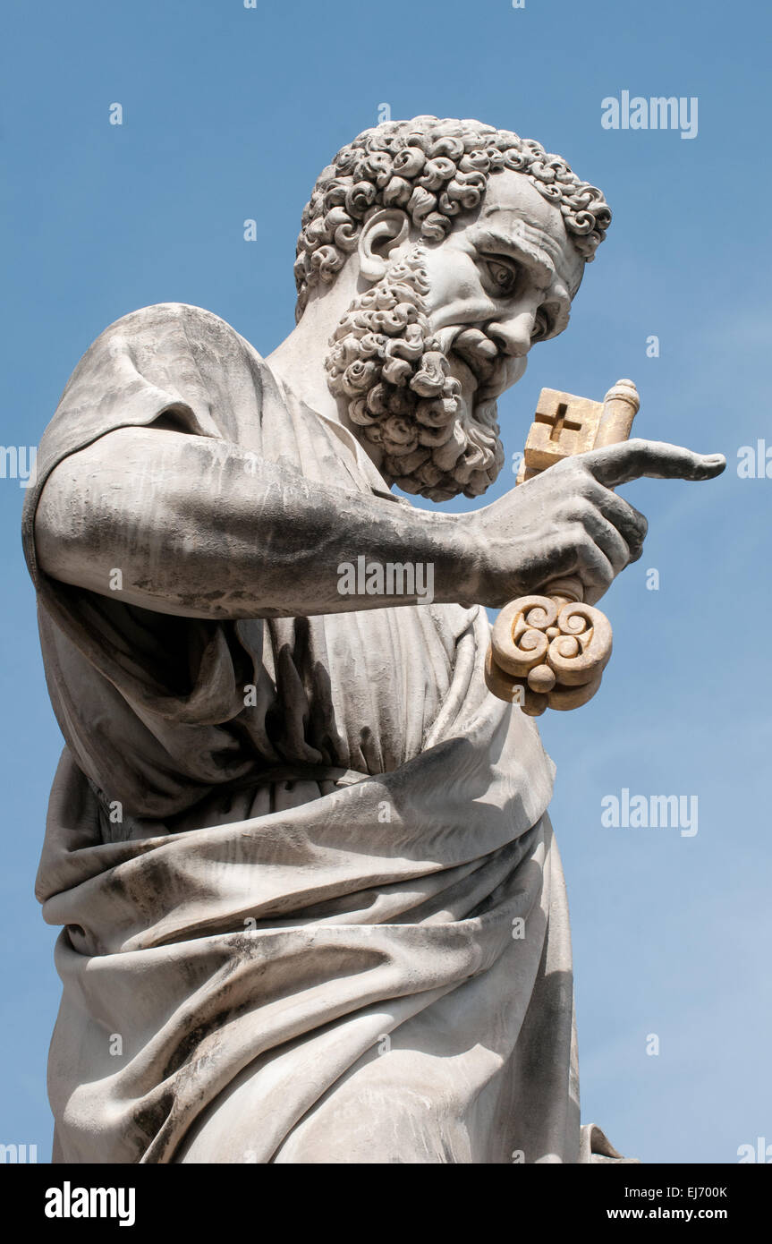 Saint peter statue rome key hi-res stock photography and images - Alamy