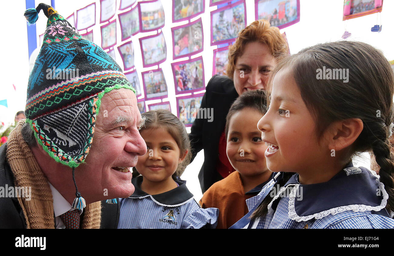 Ayacucho, Peru. 22nd Mar, 2015. German President Joachim Gauck wears a ...