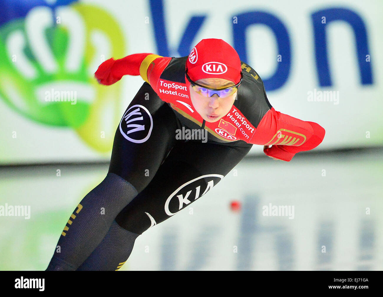 Erfurt, Germany. 22nd Mar, 2015. Speed skater Qishi Li of China ...