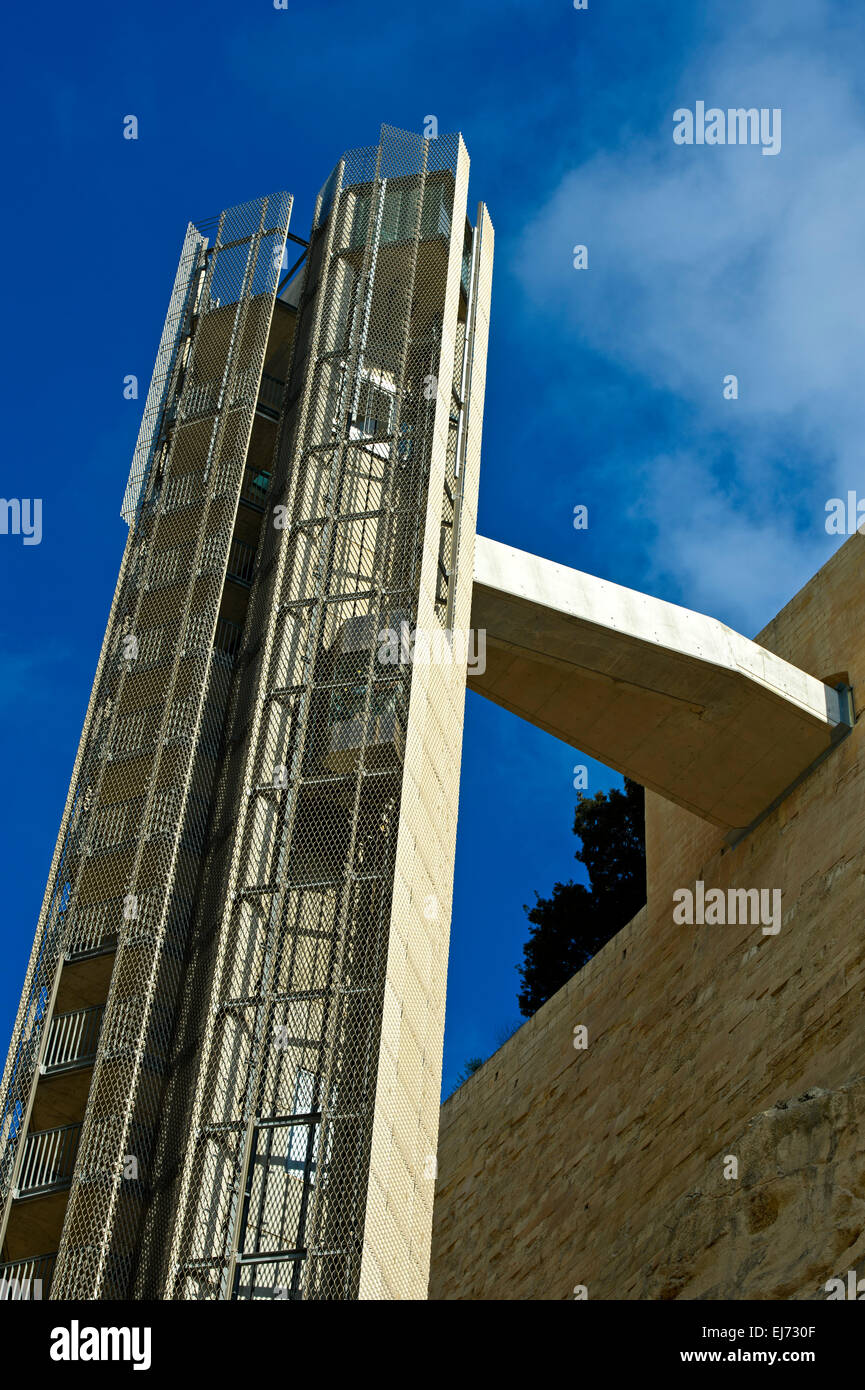Elevator lift skyscraper hi-res stock photography and images - Alamy