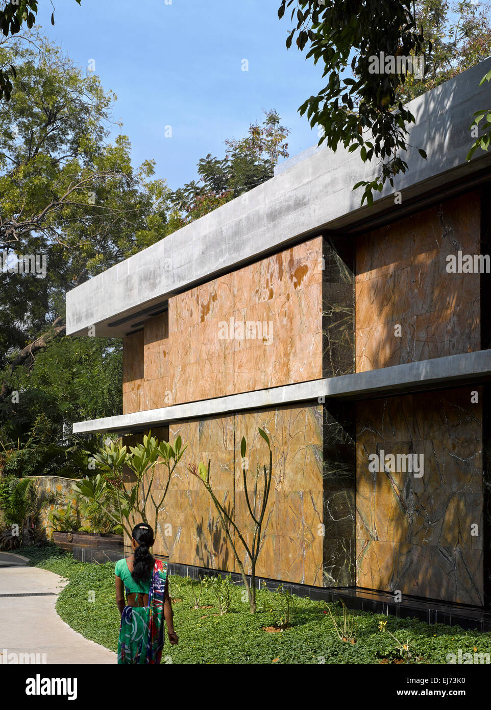 Exterior main entrance hi-res stock photography and images - Alamy