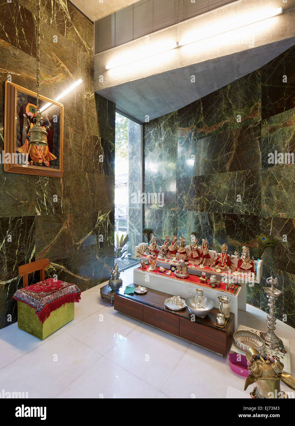 Shrine room house with walls hi-res stock photography and images - Alamy