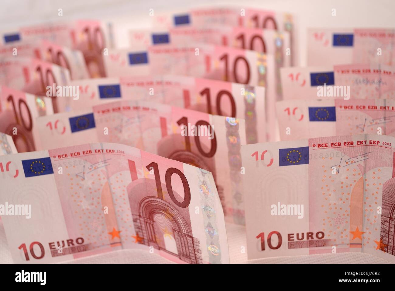 Lined up hi-res stock photography and images - Alamy