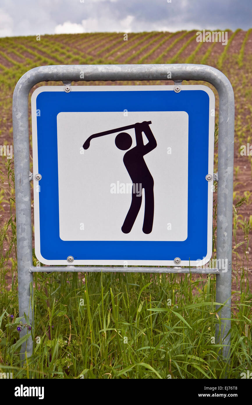 Golf sign with corn field in the background Stock Photo - Alamy