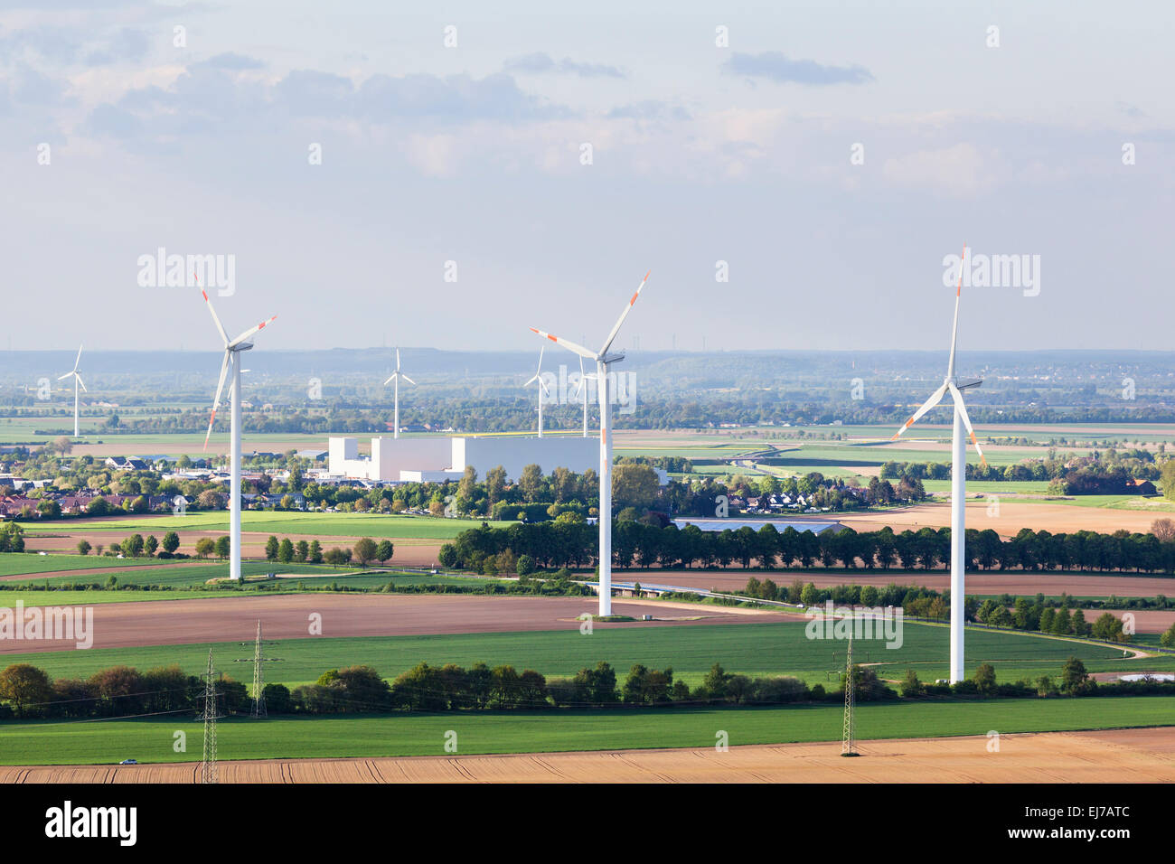 Wind turbine wind turbines hi-res stock photography and images - Alamy