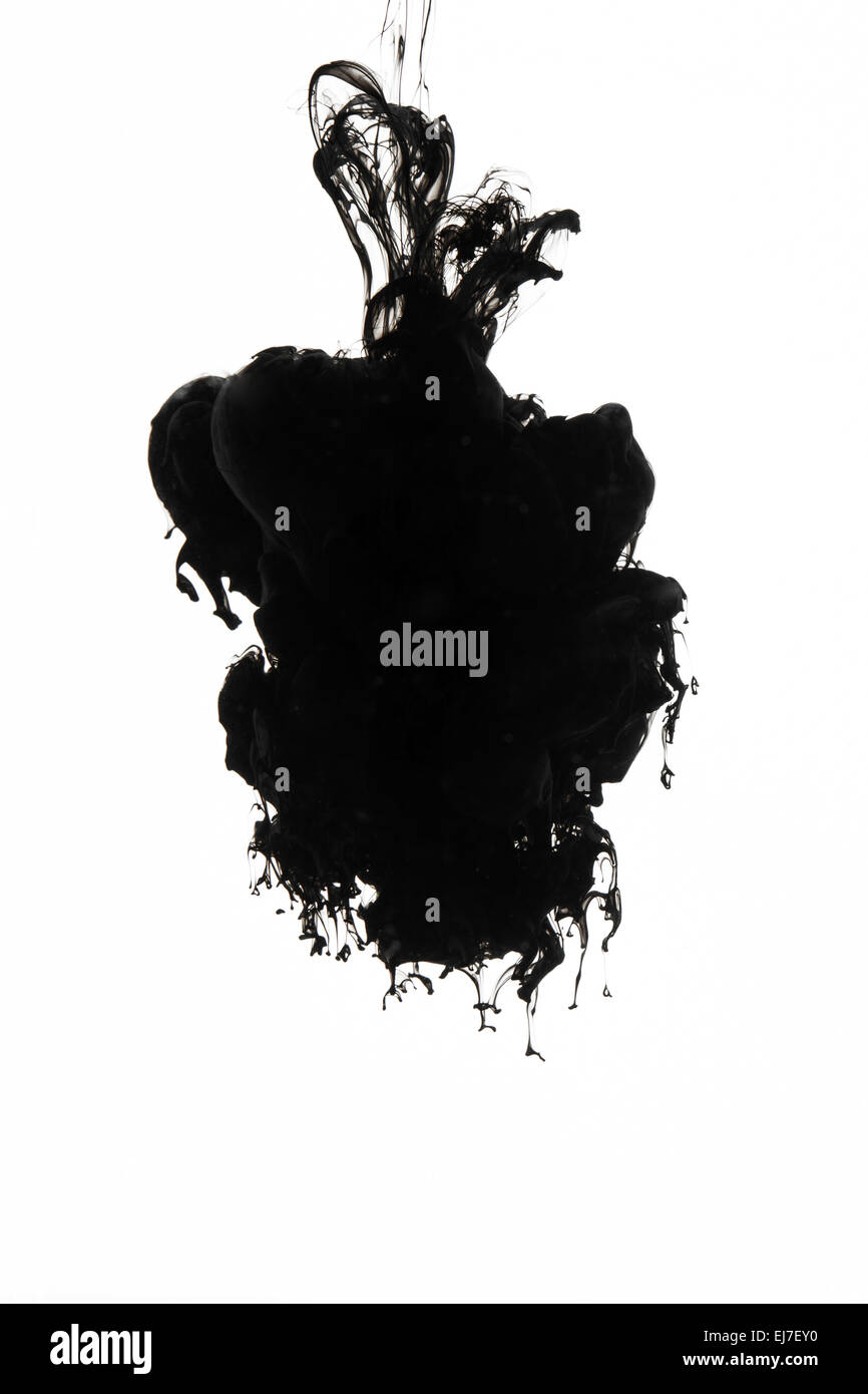 Black ink in the water Stock Photo - Alamy