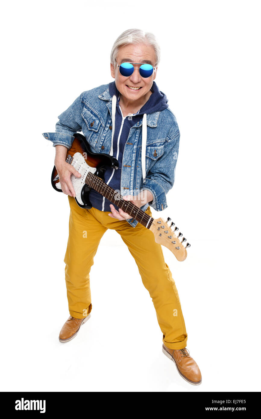 Old man with a guitar hi-res stock photography and images - Alamy