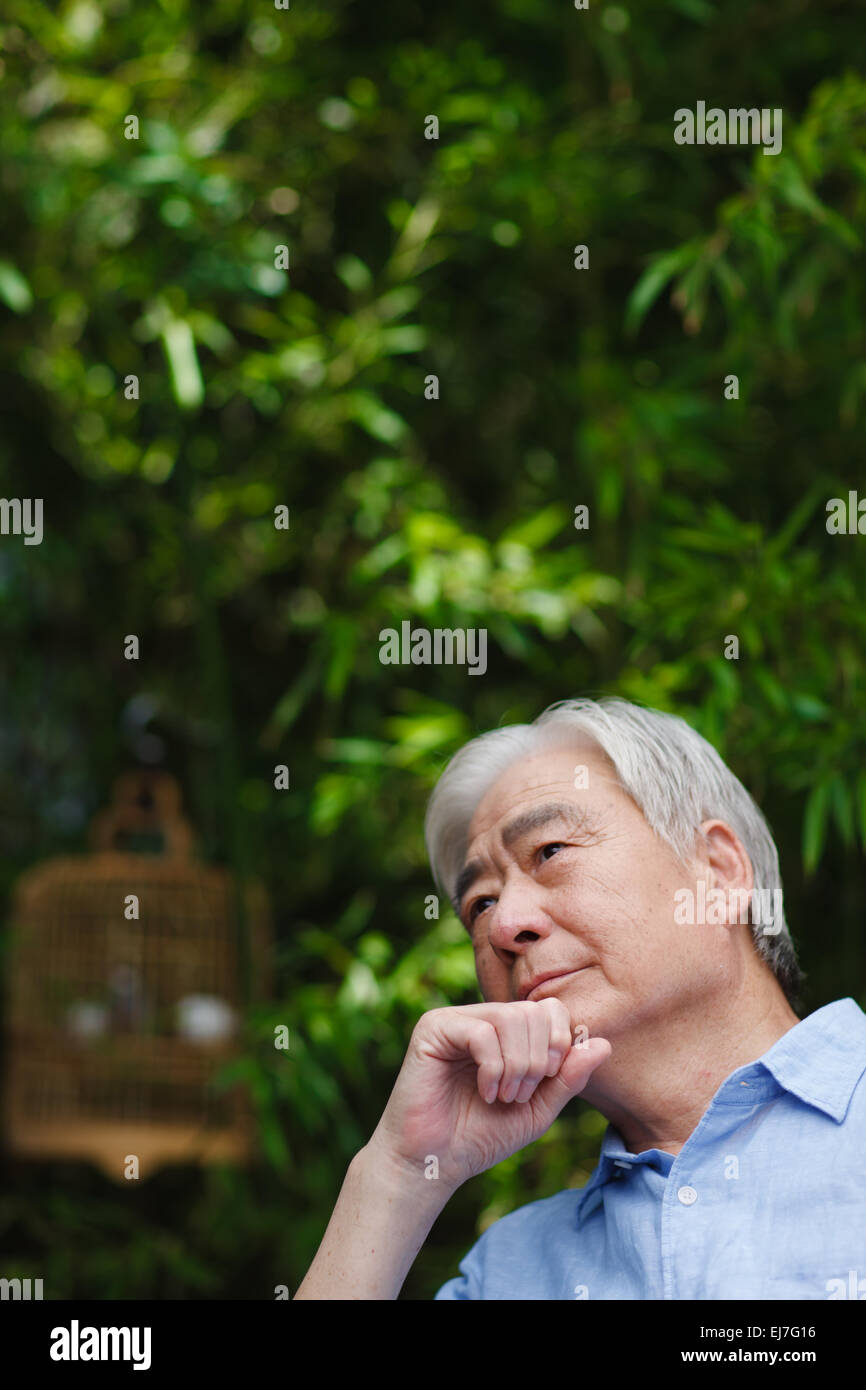 Lonely old man hi-res stock photography and images - Alamy