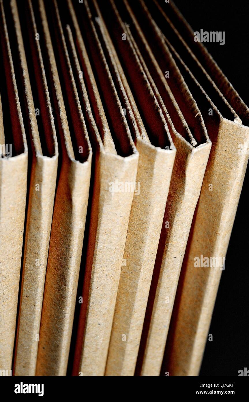 Side by side vertically cardboard packaging Stock Photo - Alamy