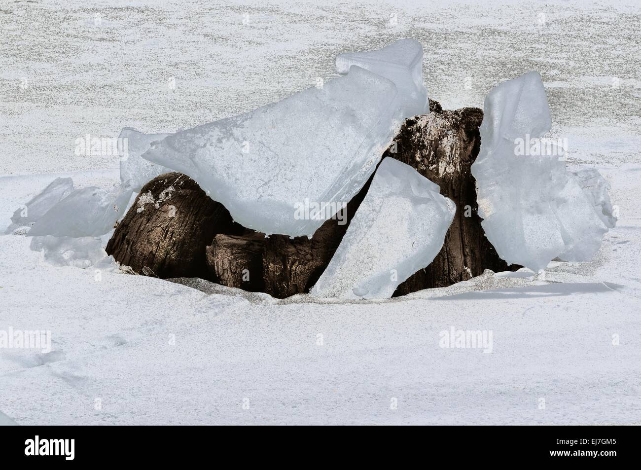 Ice broken up hi-res stock photography and images - Alamy
