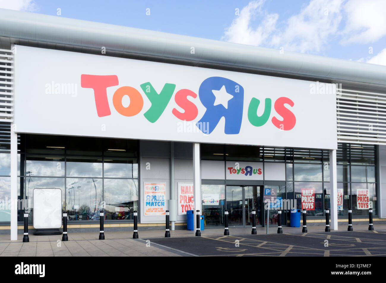 Toys r us hi-res stock photography and images - Alamy