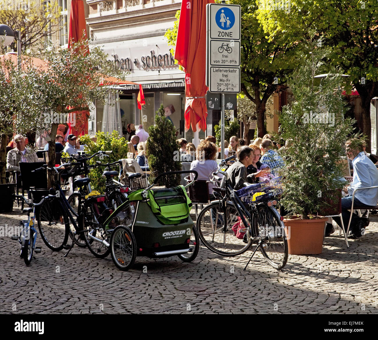 People in the city center, Hamm, Germany Stock Photo - Alamy