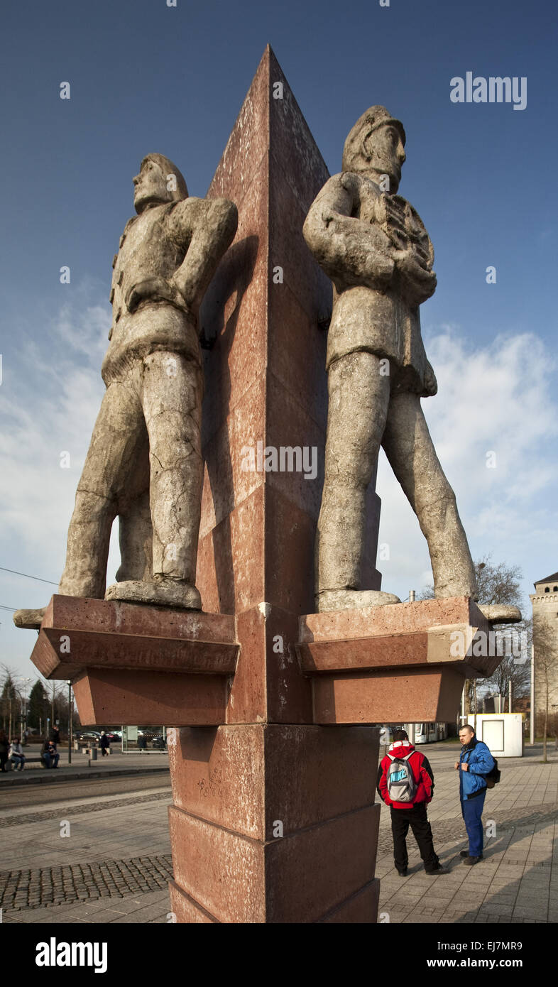 Drei maenner eck hi-res stock photography and images - Alamy