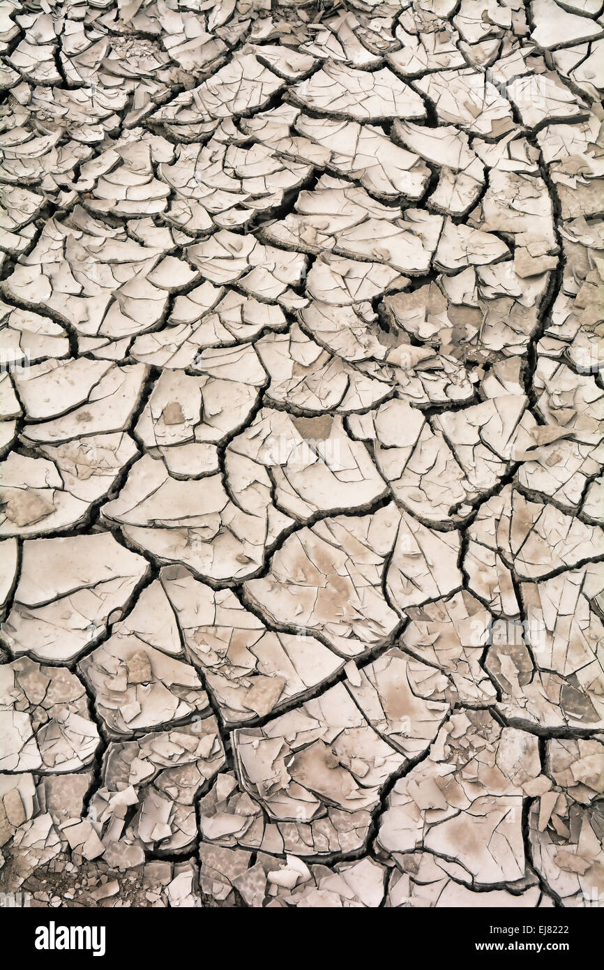 Cracked parched ground hi-res stock photography and images - Alamy